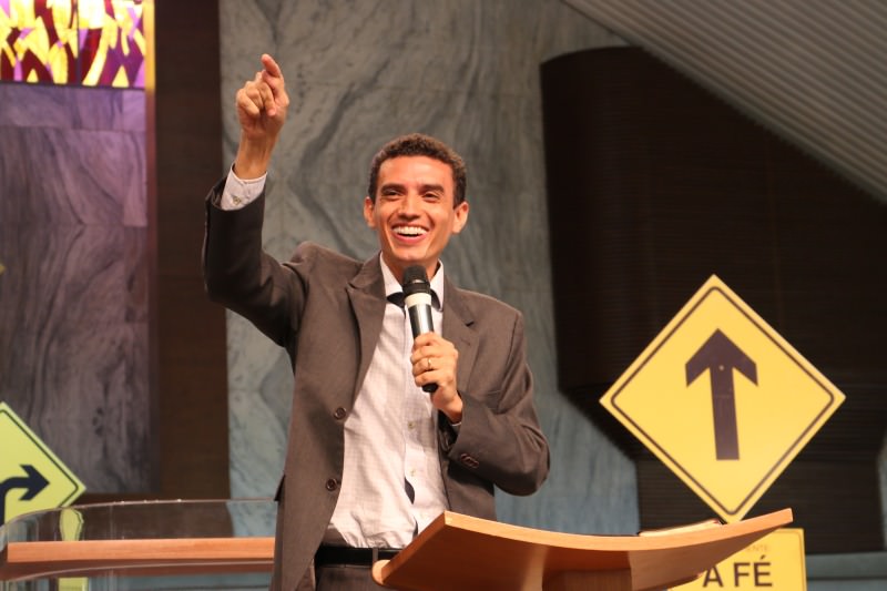 Teólogo fala sobre o sentido da vida - UNASP Noticias