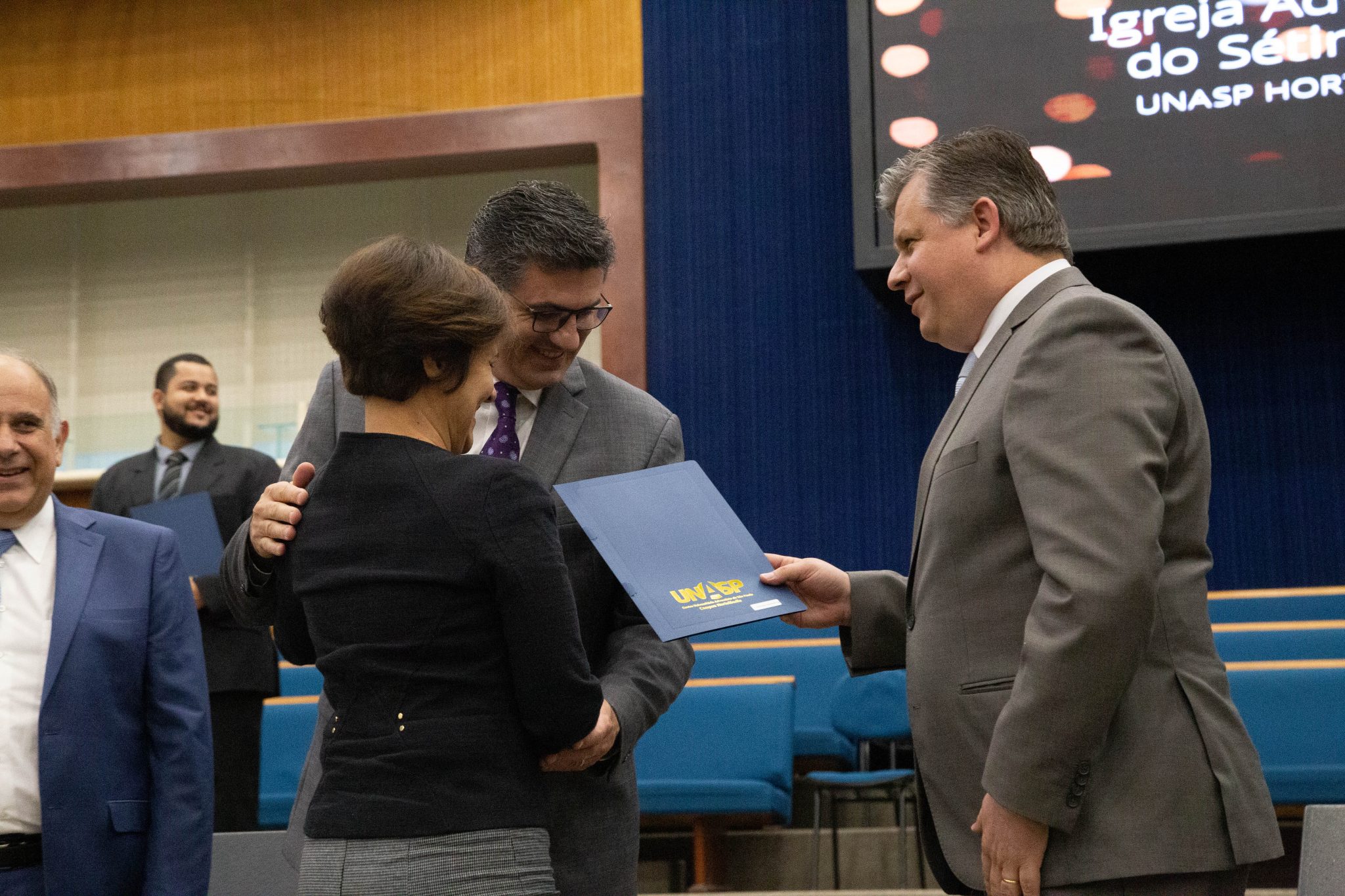 Programa renova credenciais de profissionais de dedicação exclusiva no ...