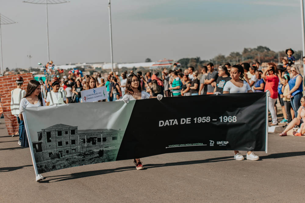 Estudantes do Unasp Ht participam de desfile de 07 de setembro - UNASP ...
