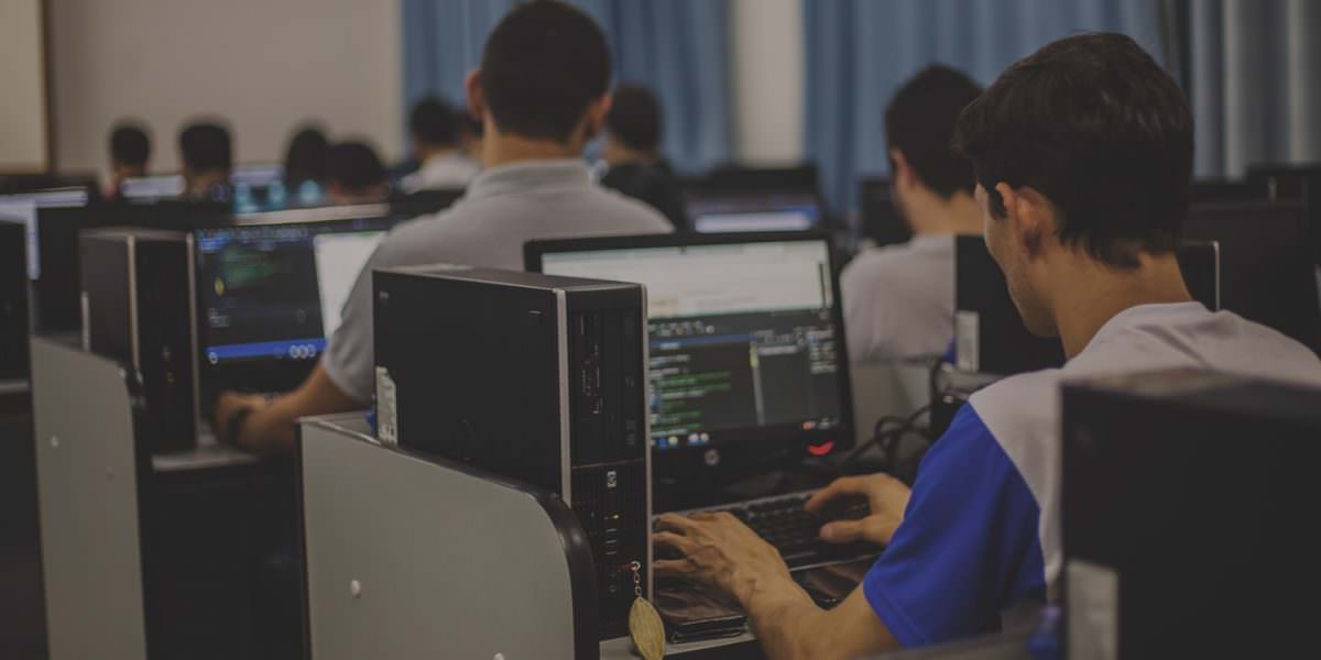 alunos-em-aula-no-laboratorio-Unasp-ht-1200x600 - UNASP Noticias